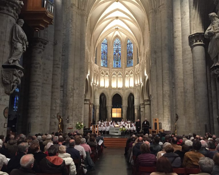 Festlich, schlicht, offen, aber nicht ohne Protest: 500 Jahre ...